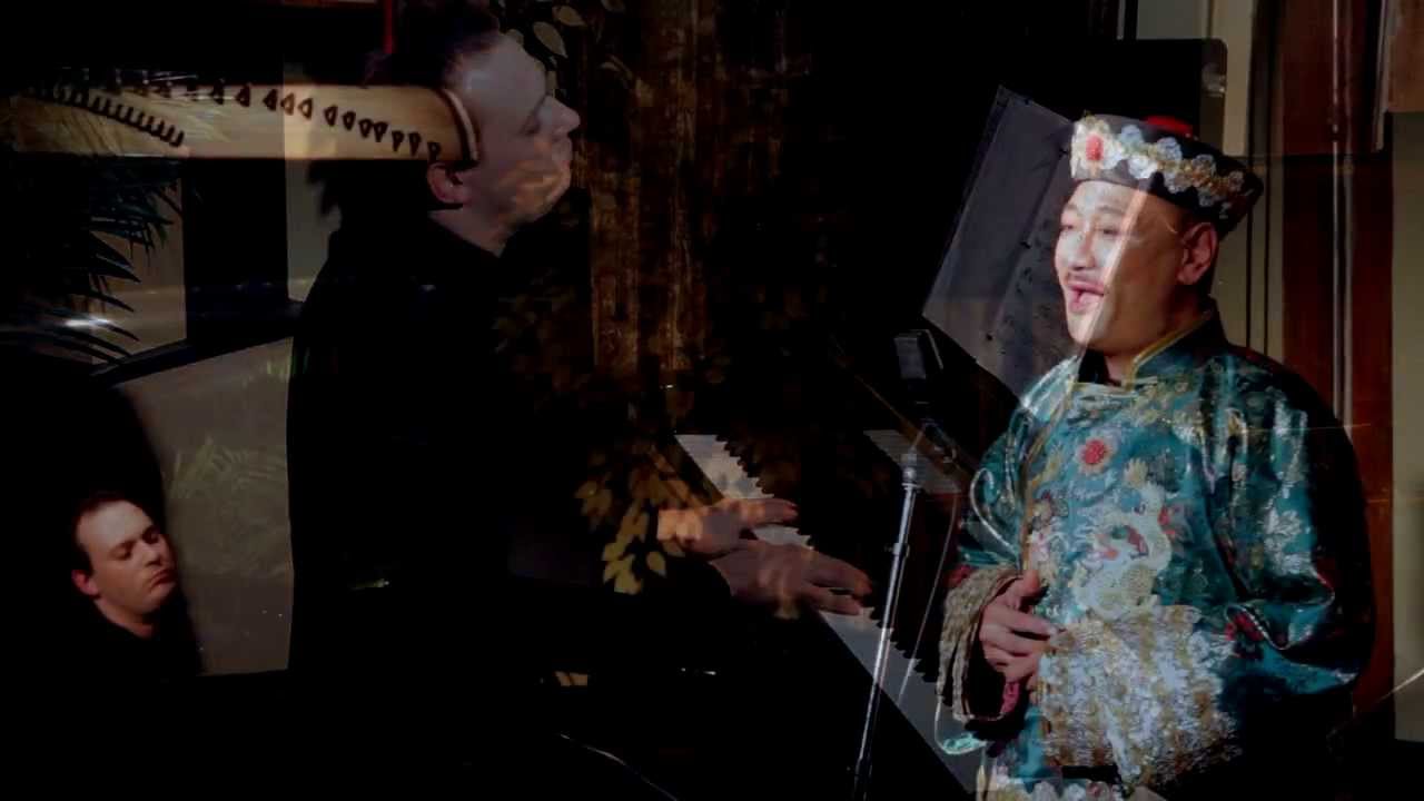 月亮代表我的心/The Moon Represents My Heart - Laurance Tan - YouTube