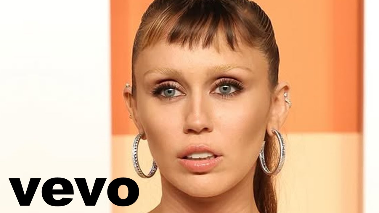 Miley Cyrus cuts her hair at the Oscars 2025 WOW! - YouTube