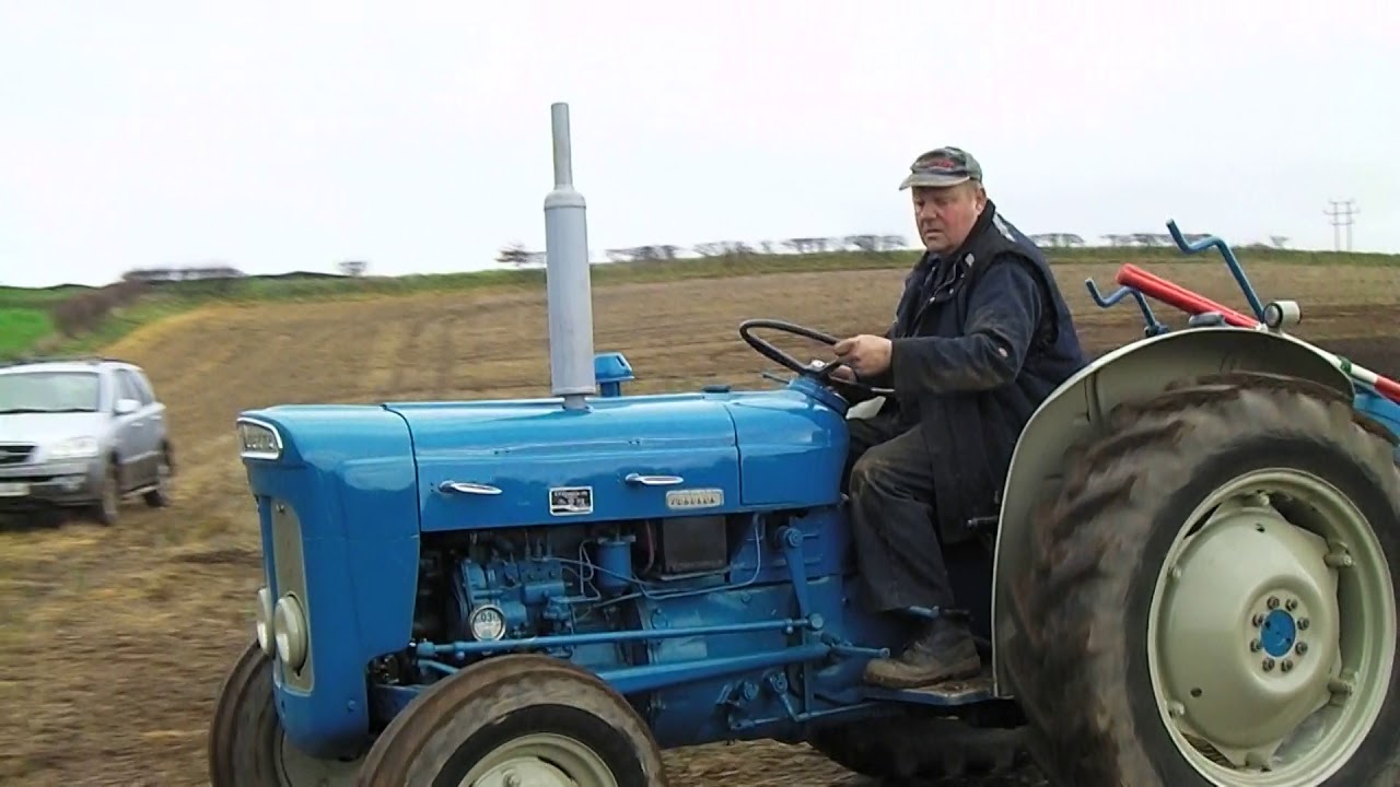 1964 Fordson Super Dexta 2.5 Litre 3-Cyl Diesel Tractor (39HP) With ...