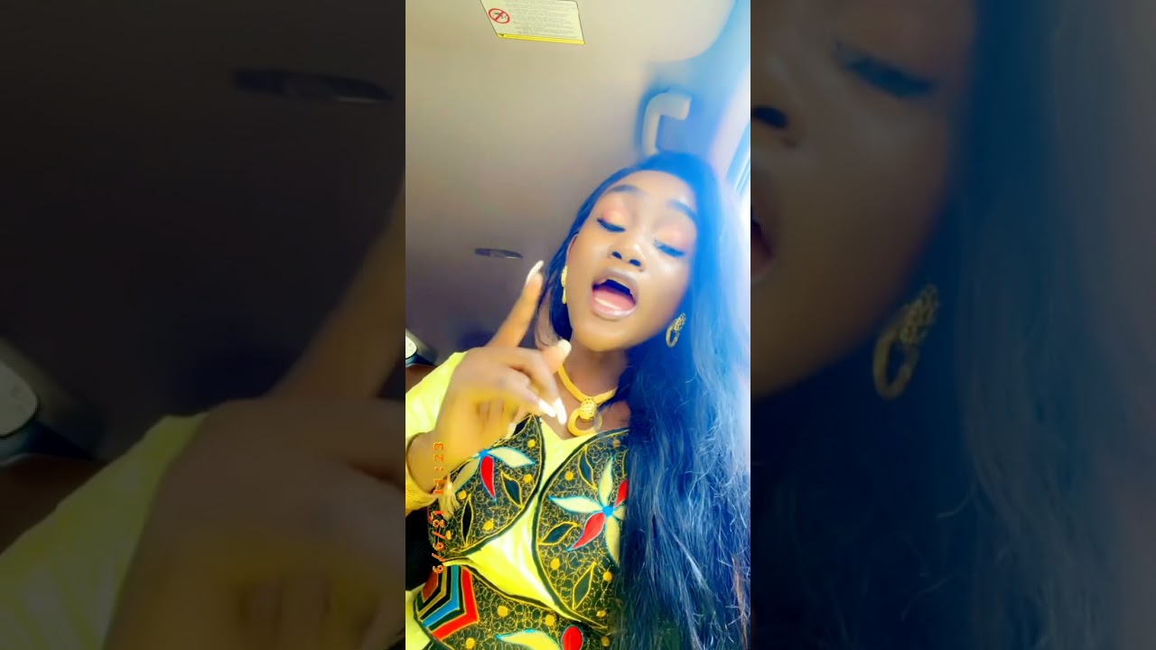 HOMMAGE À LA DIVA TATA DIAKITÉ - YouTube