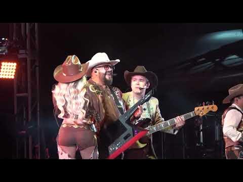 LA CASETERA EN TECATE PA´L NORTE 2025 - YouTube