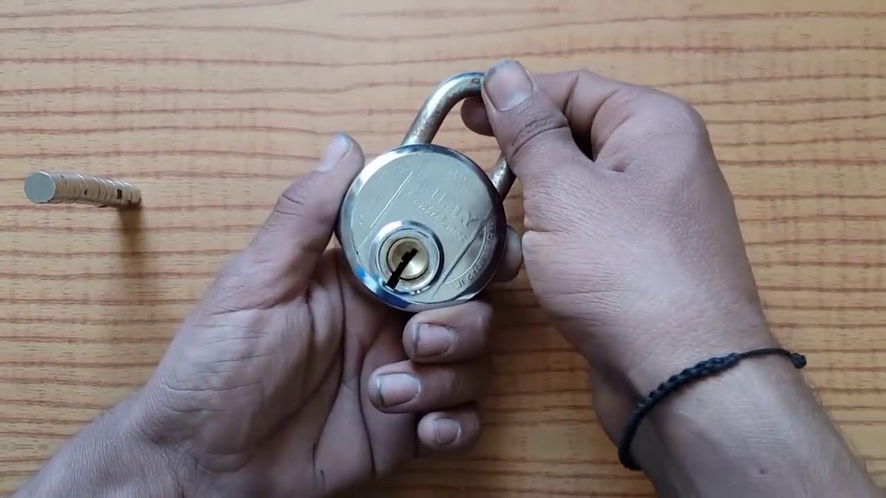 How to unlock lockers - YouTube