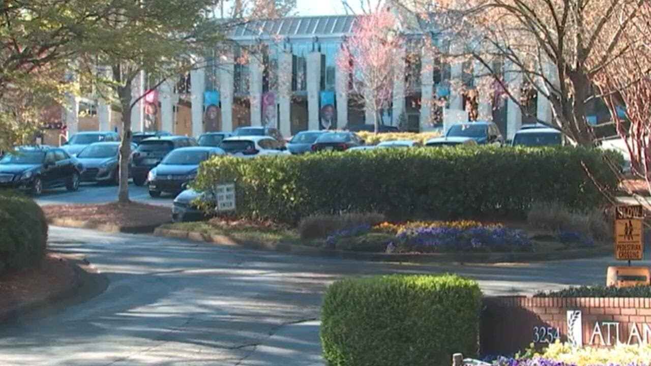 Private school in Atlanta closing due to financial troubles - YouTube