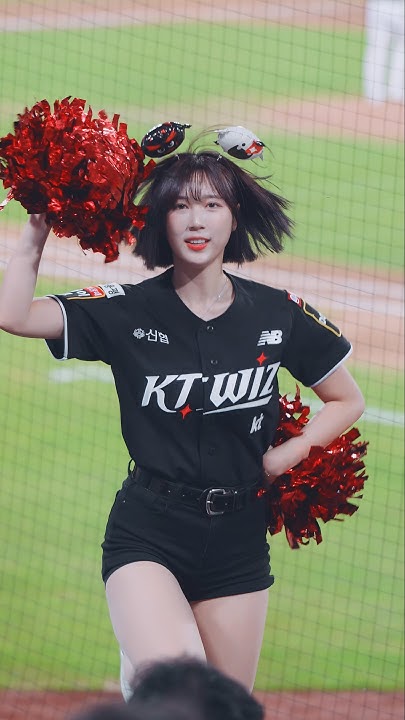 「T.B.H(고민중독)」 #이금주 #李金珠 #ktwiz #cheerleaders #KBO《KT巫師V.S.三星獅2024.08.13》#大邱棒球場 - YouTube