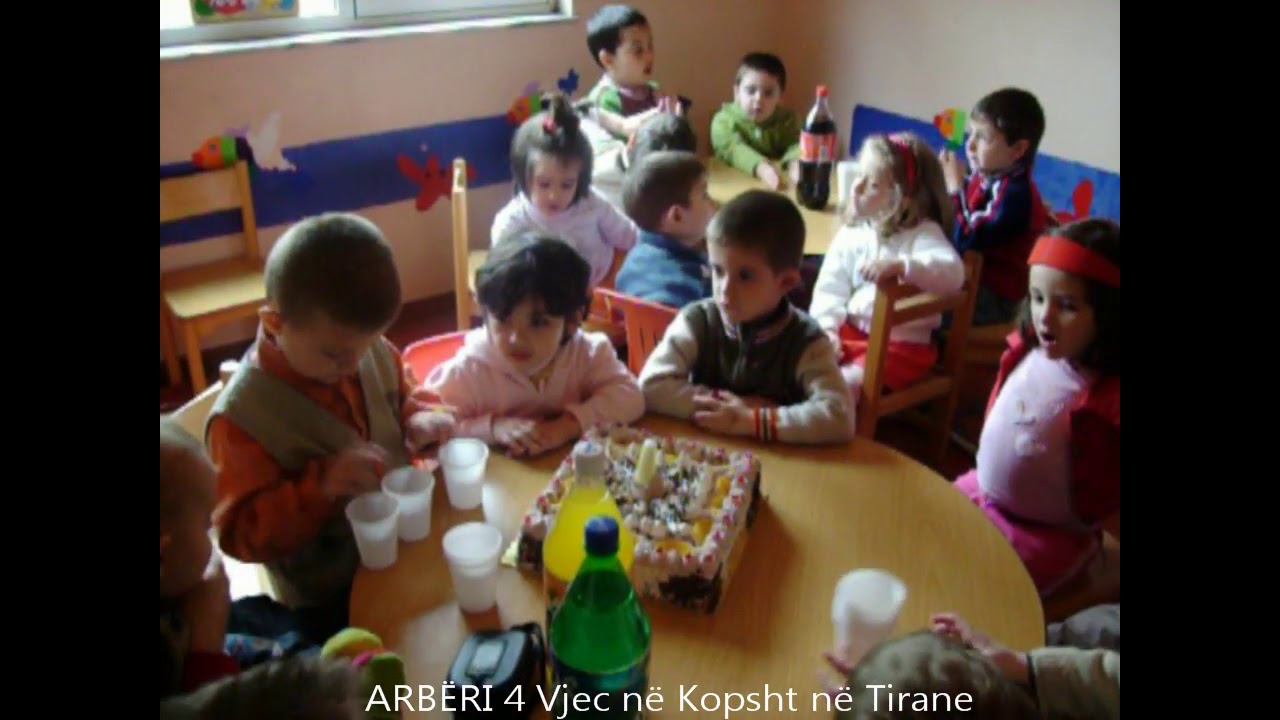 Arbër Murati në Kopsht ne Tiranë - Duke festuar Ditelindjen - YouTube