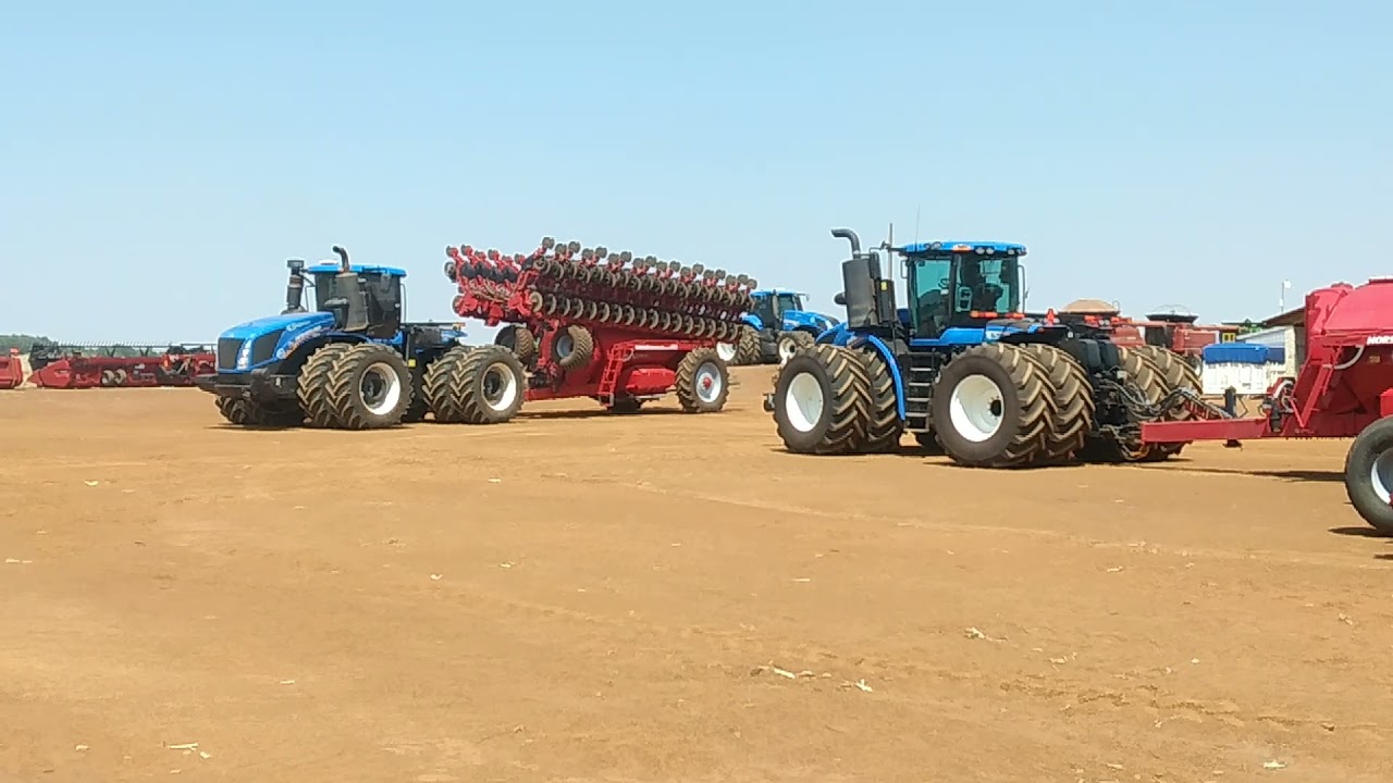 mega trator t9 - YouTube