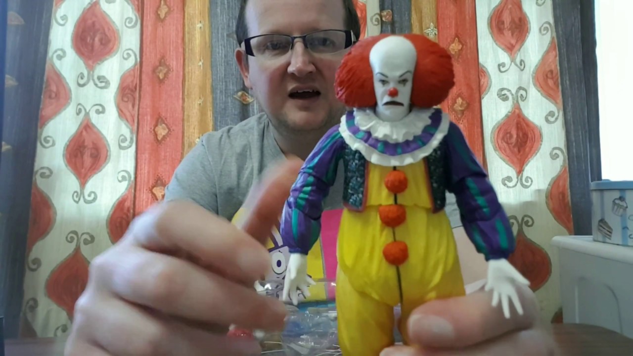 PENNYWISE IT DOLL REVIEW ( STEPHEN KING ) - YouTube