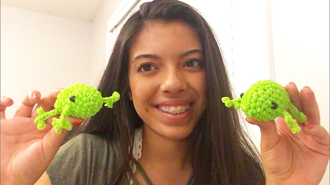 Looming with Emiline Episode 42 || Loomigurumi Frog (Looming with Cheryl) - YouTube