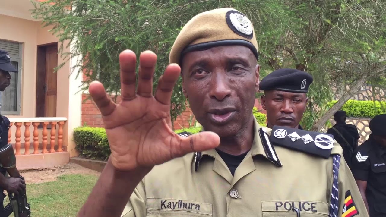 Uganda police graduants - YouTube
