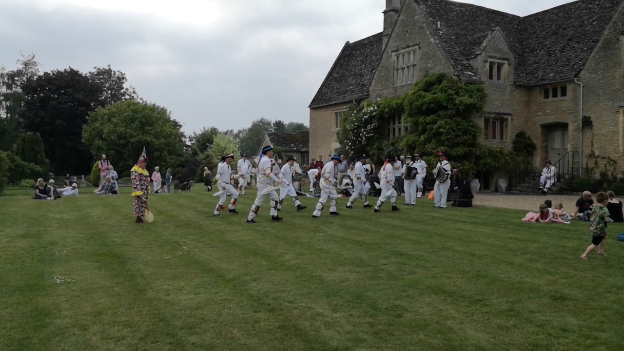 Traditional Bampton Morris Dancers - Jenny Lind - YouTube