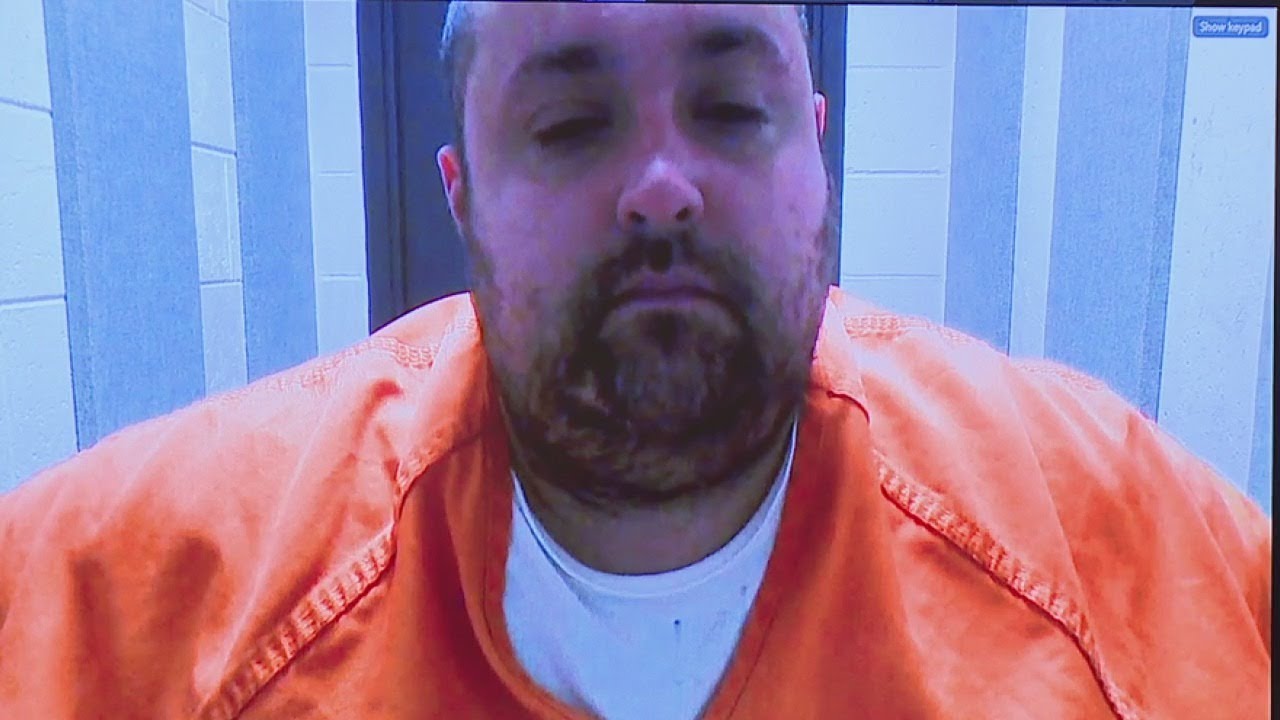 Fake DTE workers who killed Rochester Hills man appear in court - YouTube