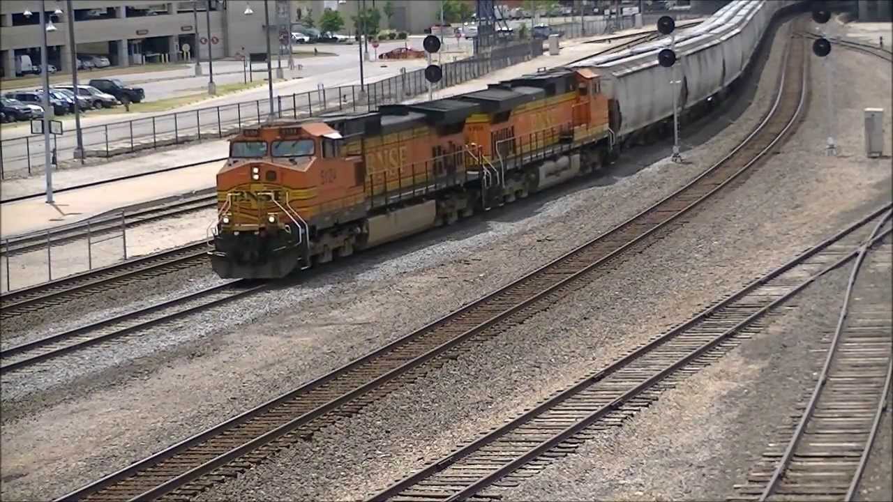 BNSF 5124 meets BNSF 6553 with patched SP 6219 at KC Union Station 7/20/13 - YouTube