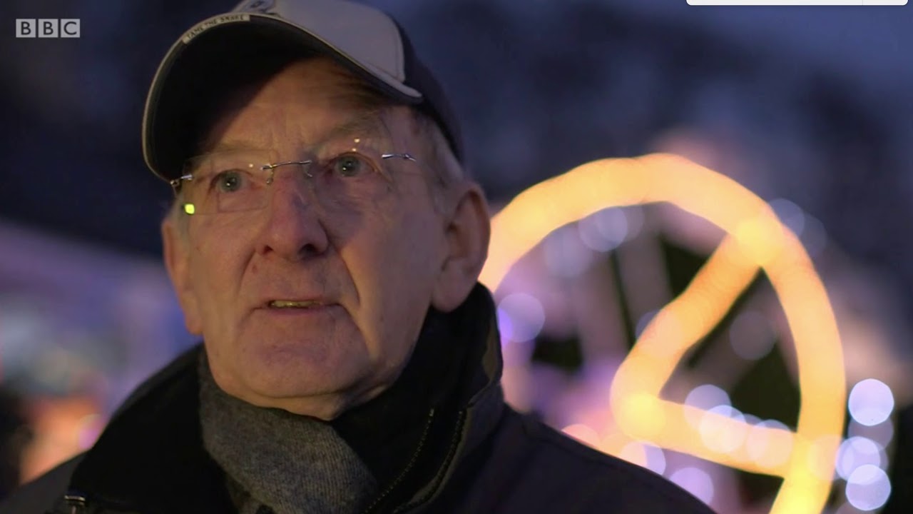 Eddie Stevenson - Aberdeen Christmas Garden - BBC One Show - YouTube