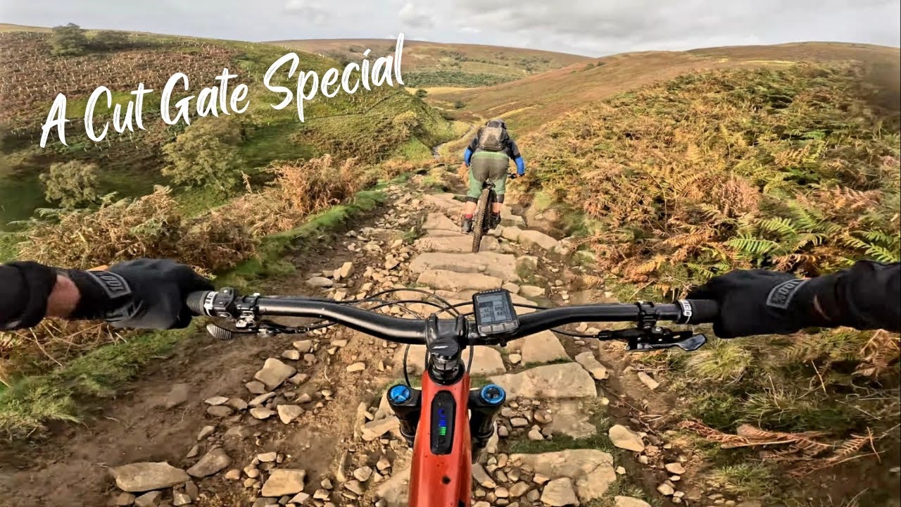 Fast Descents And A Barrel Of Laughs | Cut Gate | Alpine | Mtb - YouTube