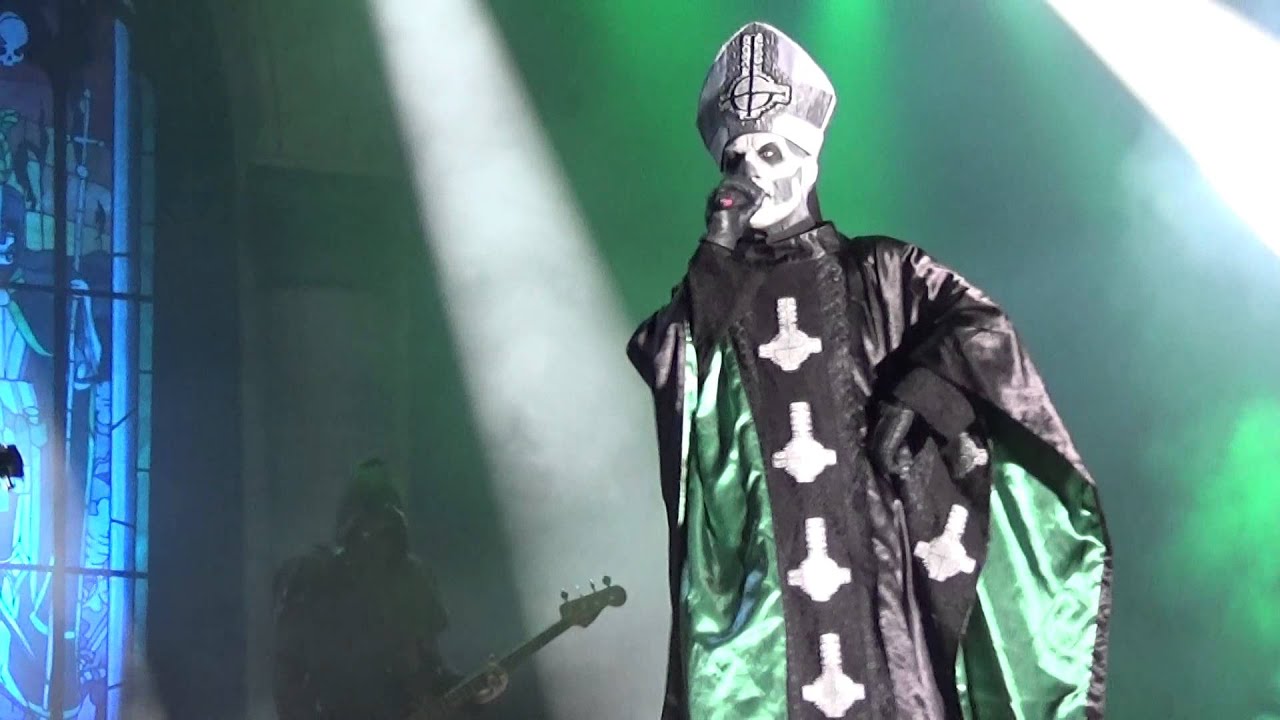 Ghost - Ghuleh/ Zombie Queen, Liseberg 2014 - YouTube