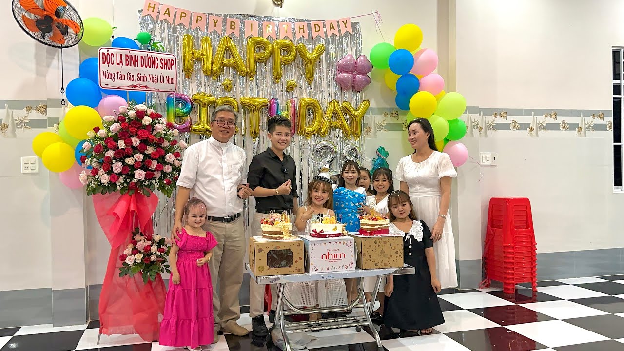 Sinh Nhật Ut Mini, Tân Gia Nhà Mới Hoành Tráng Và Nhận Quà Khủng. || Ut ...