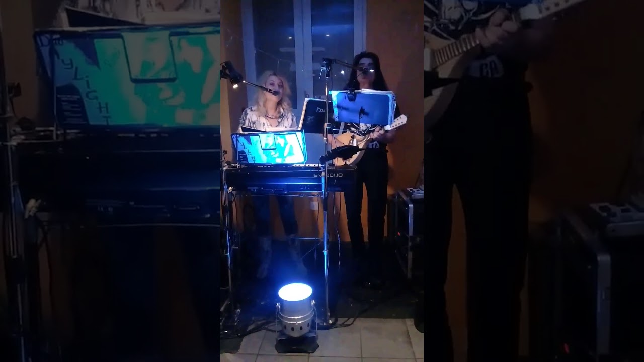 La Ola Bar - YouTube