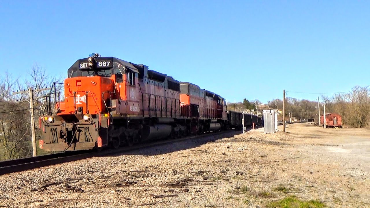 Bessemer & Lake Erie SD38AC 867 and SD40T-3 905 Lead the AK Steel Turn ...