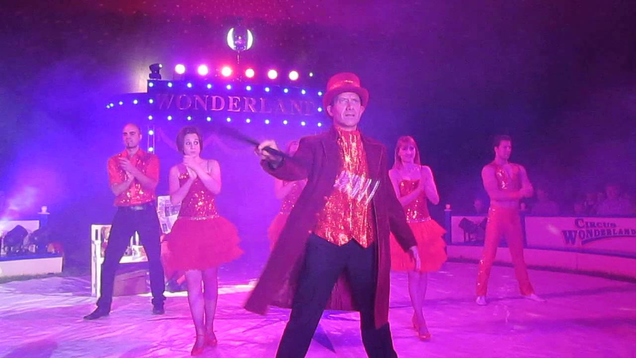 circus wonderland 2015 - YouTube