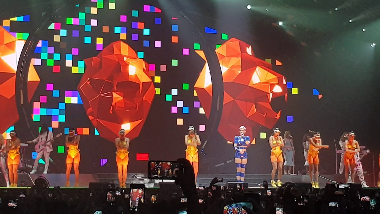 KATY PERRY JAKARTA : WITNESS TOUR "ROAR" direkam dengan samsung S8 ...