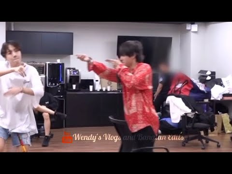 Taehyung doing crazy dance (V's funny and crazy dance moments)