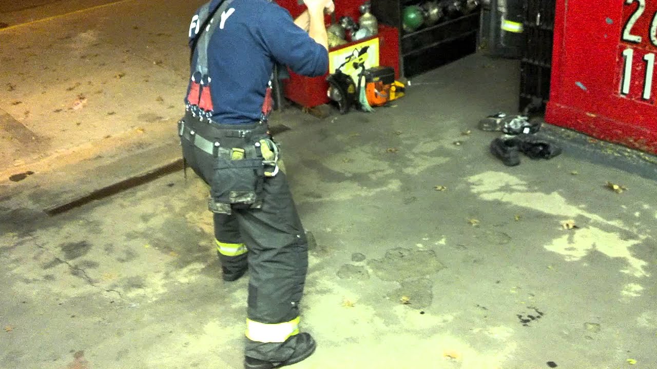 Fire Fighter vs. Rat - YouTube