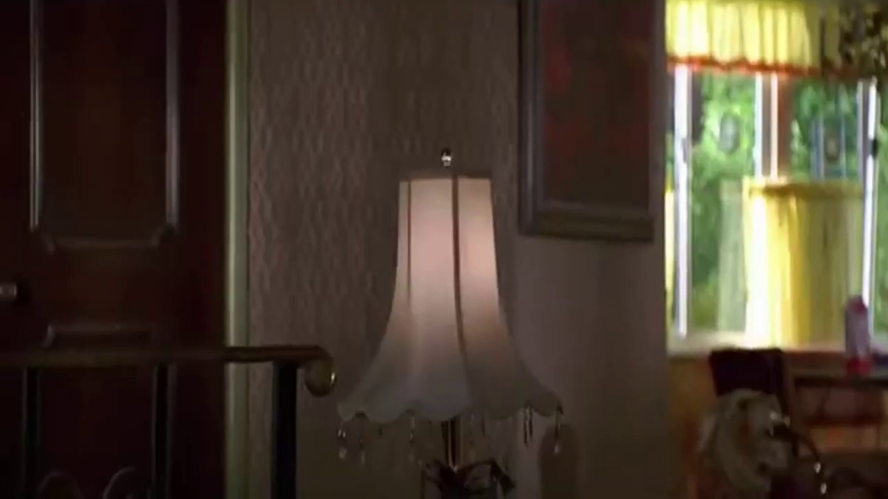 matilda deleted scene - YouTube