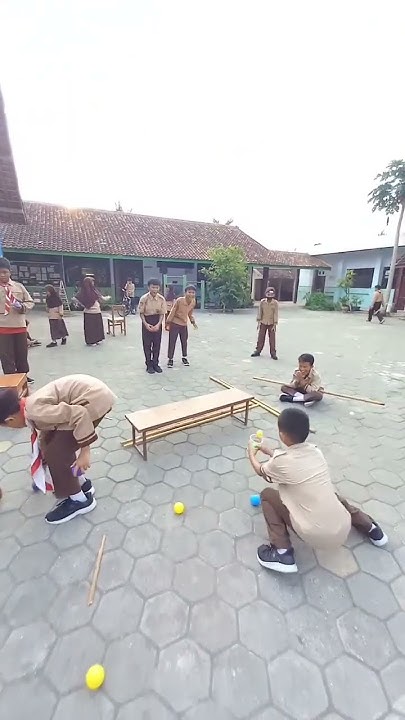 Permainan Tangkap Bola #shorts - YouTube