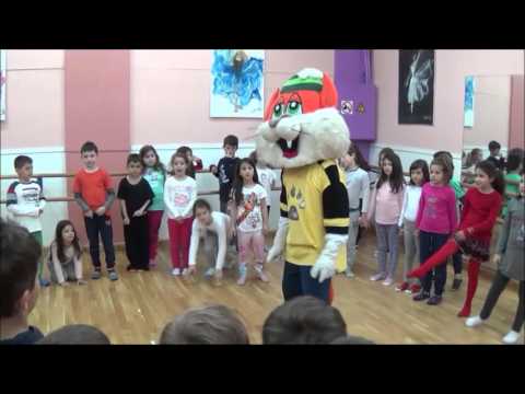 O Tom Cat στα Εκπαιδευτήρια Γεωργίου Ζώη - YouTube