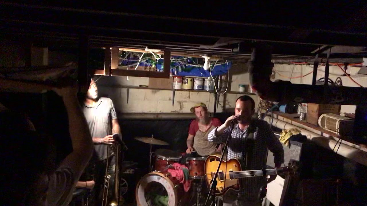 Michael Jordan Touchdown Pass (Love that makes it) - YouTube