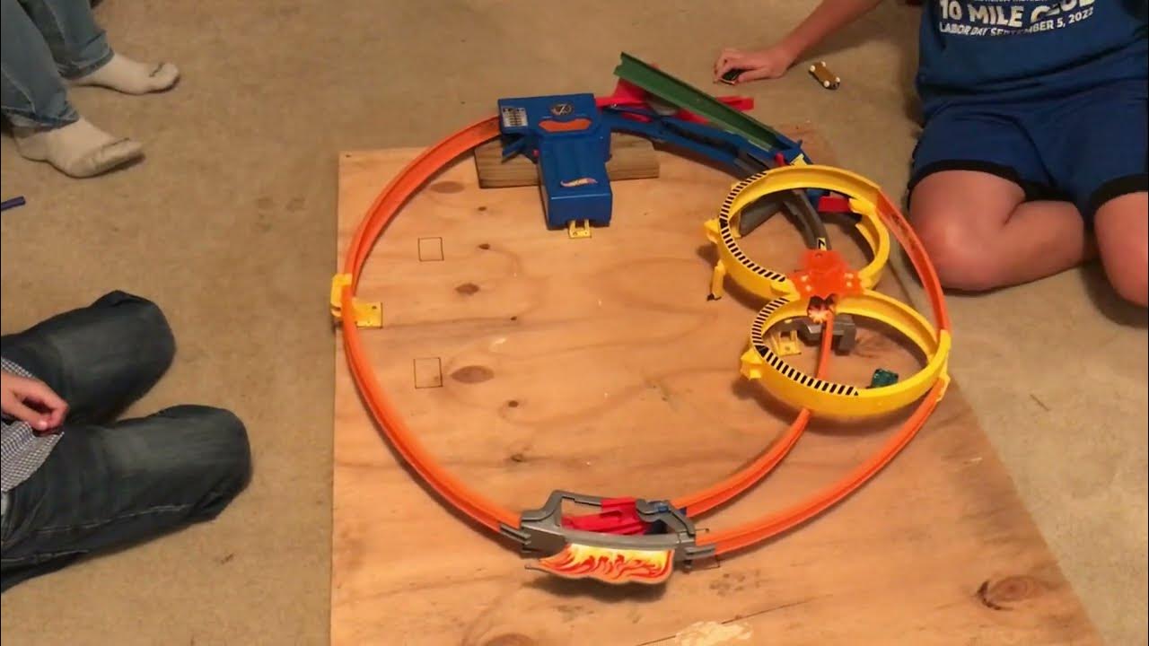 Hot Wheels Super Loop Physics Experiment Part 1 - YouTube