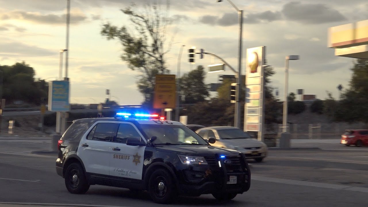 LASD Responding Code 3 to an Assault - YouTube