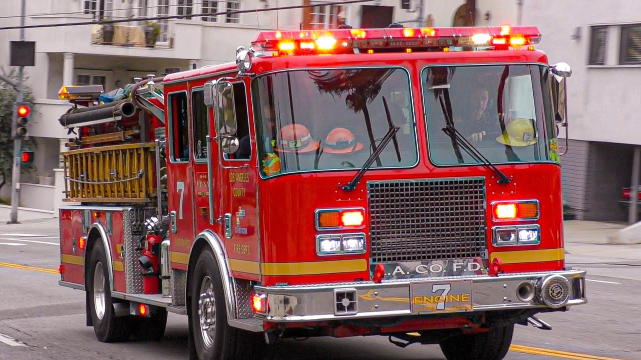 LACoFD Engine 7 & Squad 407 Responding - YouTube