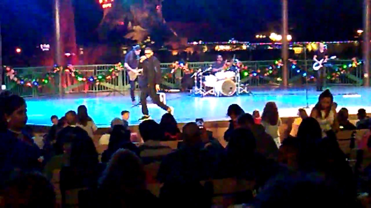 Drey C performs in Disney Springs - YouTube