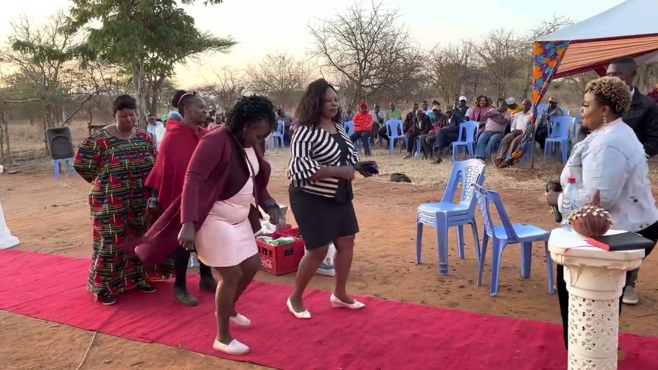 Kamba ladies giving out their contributions in style at an event - YouTube