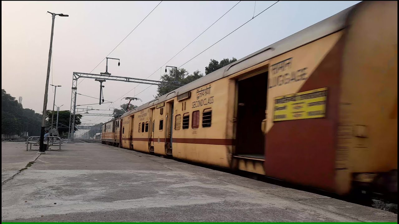 SHRILL HONKER..!!! GZB WAP-5 with 14117 Kalindi Express | Railfanning ...