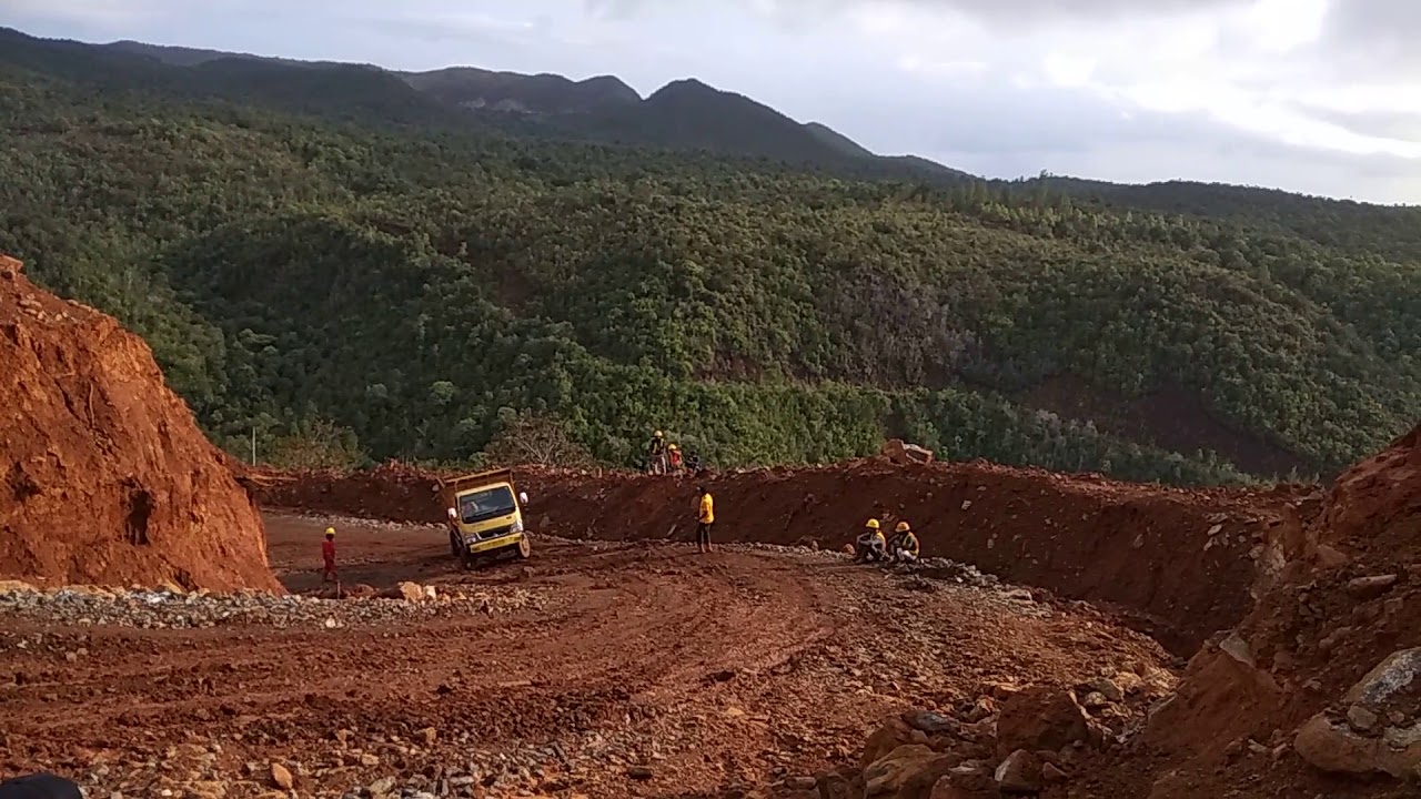 Aksi Extrim DT Mitsubishi Canter Double Gardan - YouTube