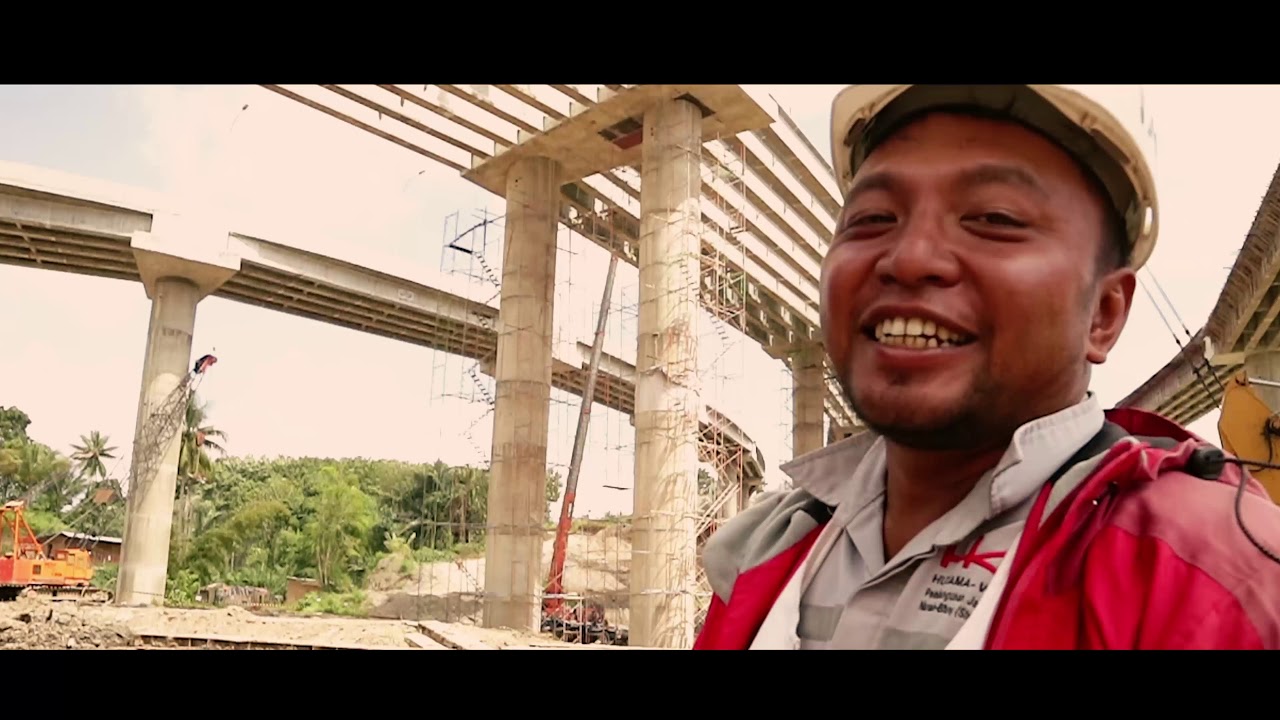 PROSES ERECTION GIRDER SIMPANG SUSUN AIRMADIDI TOL MANADO-BITUNG - YouTube