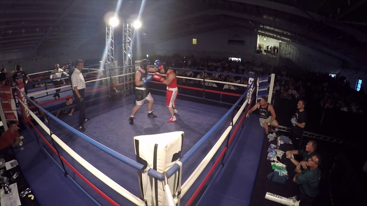 Gillingham | Ultra White Collar Boxing | Lyam Roberts VS Ryan Smith ...