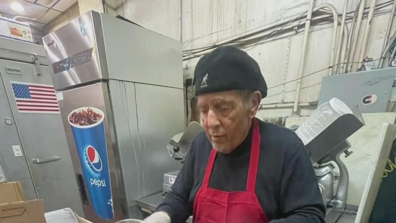 Joseph Zucchero, founder of Mr. Beef in River North, dies - YouTube