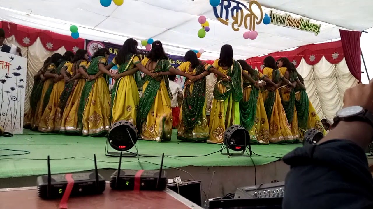Aadivashi dance ( pawara dance) SND English medium babhulgaon - YouTube