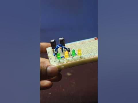 Led with Astable Multivibrator #shorts #electronic - YouTube