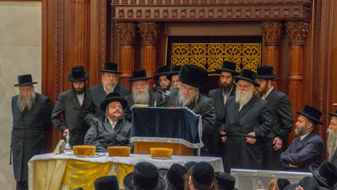 Conclusion Of Belzer Rebbe's Historic Visit To London - May, 2017 - YouTube