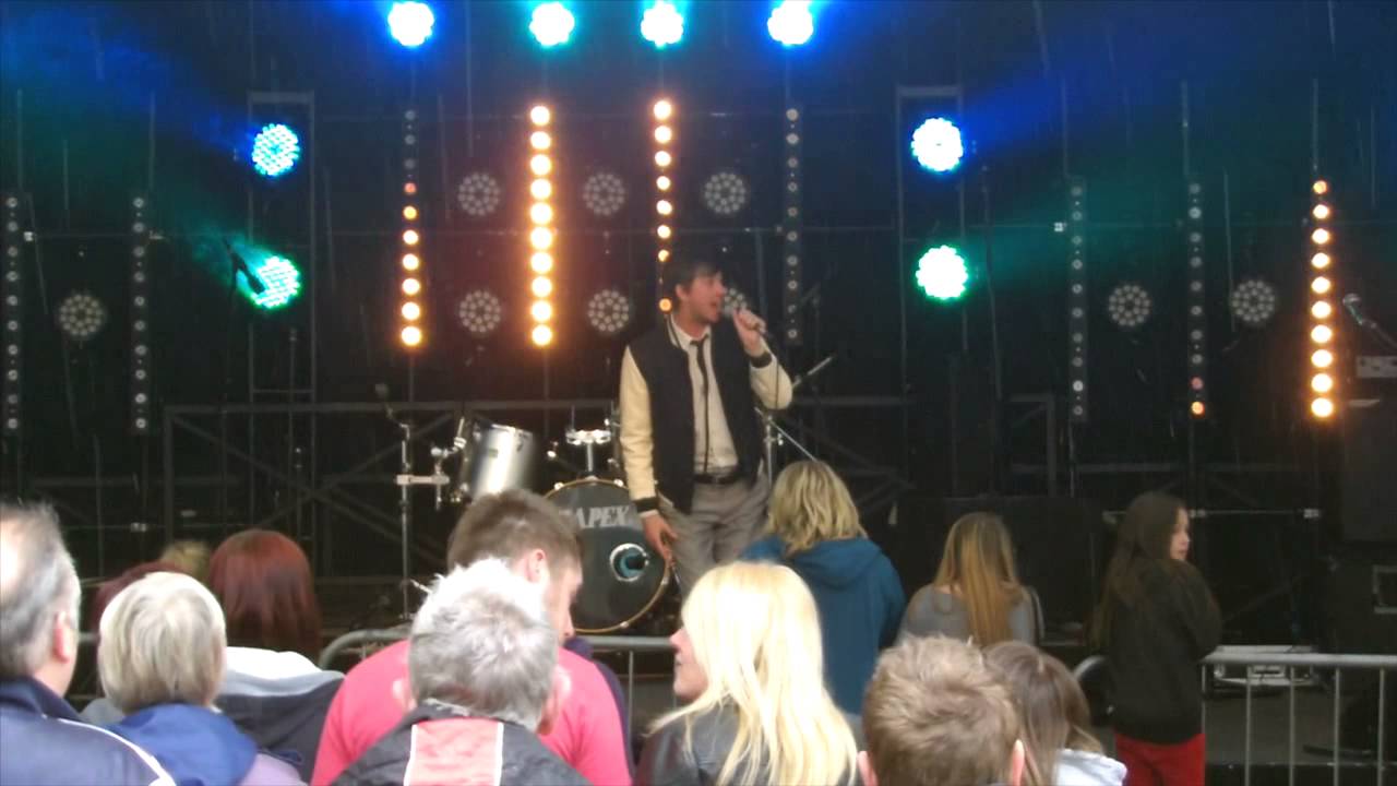 Chris Leonard Cover 'Shine' - YouTube