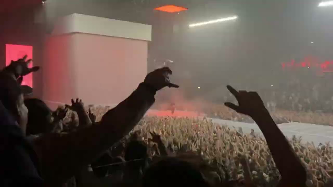King Kunta live - Kendrick Lamar - Royal Arena, Copenhagen, october ...