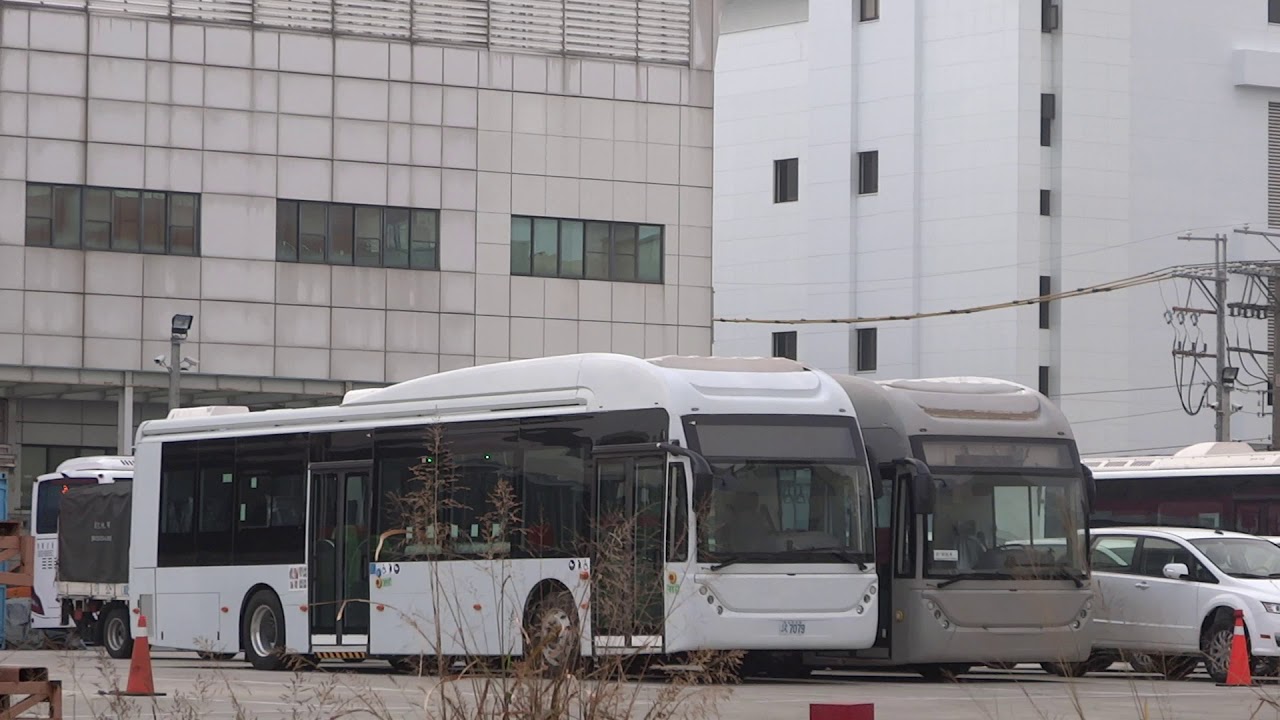 比亚迪K11M出口导向的电动公车。 BYD ELECTRICITY NON-STEP BUS SERIES K11M. - YouTube