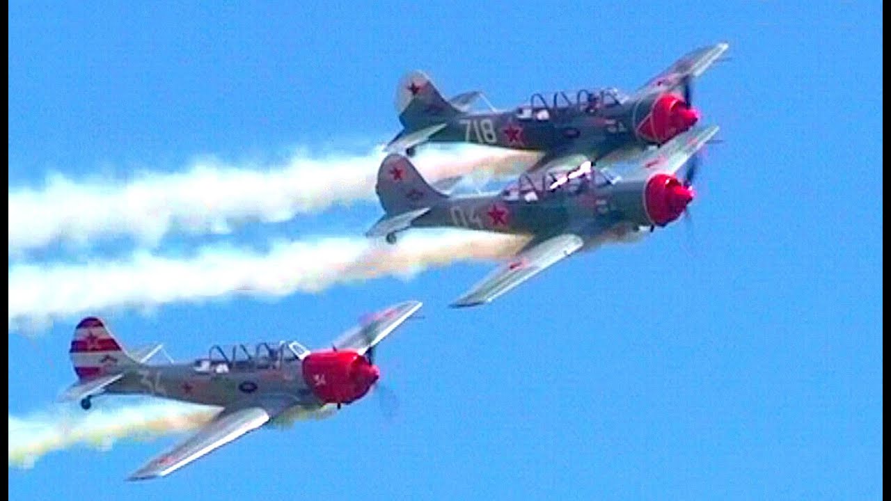 Aerostars Formation Team - Superb! - YouTube
