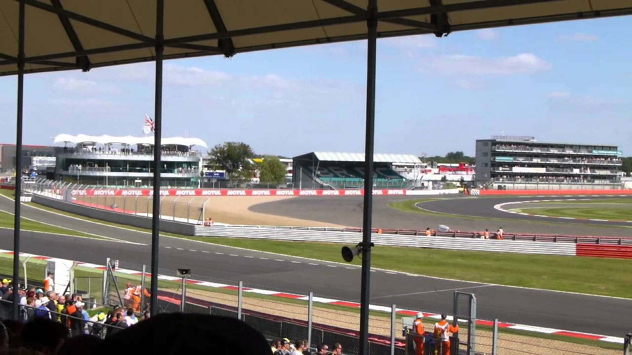MotoGP - Qualifying 1, Luffield Corner - Silverstone 2013 - YouTube