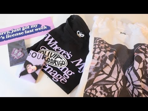 Olivia Rodrigo Sour Prom merch unboxing - YouTube