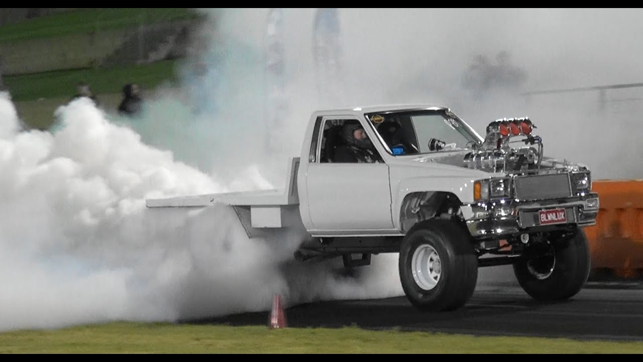 TOP 10 PRO CLASS FINALS AT BURNOUT OUTLAWS 3 - YouTube